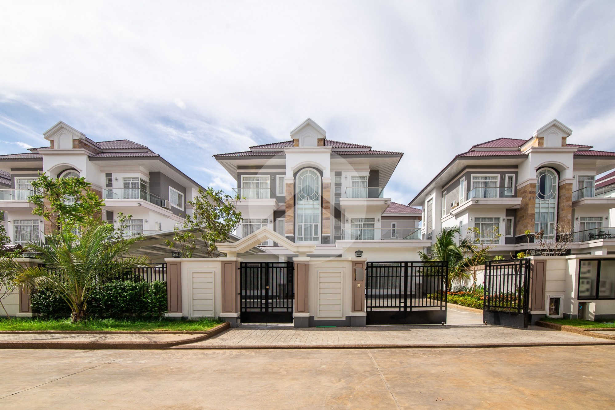 6 Bedroom Queen Villa For Rent - Peng Houth The Star Diamond, Phnom ...